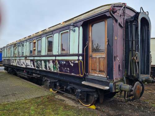 806 Royal Saloon - Friends of Vintage Trains